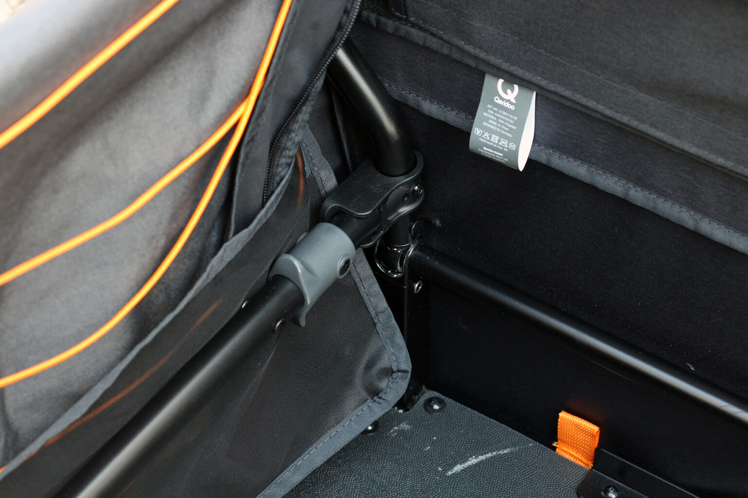 Qeridoo Qubee XL im Test: Überzeugender Lastenanhänger mit kleiner ...