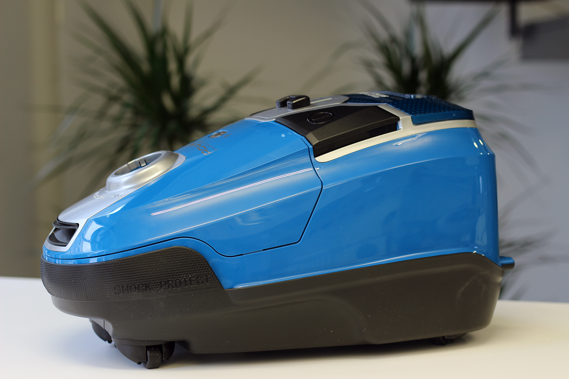 Test: Rowenta RO6361EA Silence Force Compact 4A+ Parkett - testsieger ...